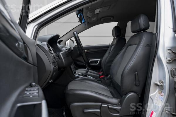 Opel Antara 2012 in Riga, with an engine capacity of 2.40 L and mileage of 216 thousand km for 4150 €, photo 9 on AUTOMOTO.COM.LV