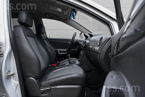Opel Antara 2012 in Riga, with an engine capacity of 2.40 L and mileage of 216 thousand km for 4150 €, photo 10 on AUTOMOTO.COM.LV