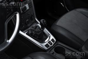 Opel Antara 2012 Rīga, ar dzinēja tilpumu 2.40 L un nobraukumu 216 tūkst. km par 4150 €, foto 23 vietnē AUTOMOTO.COM.LV