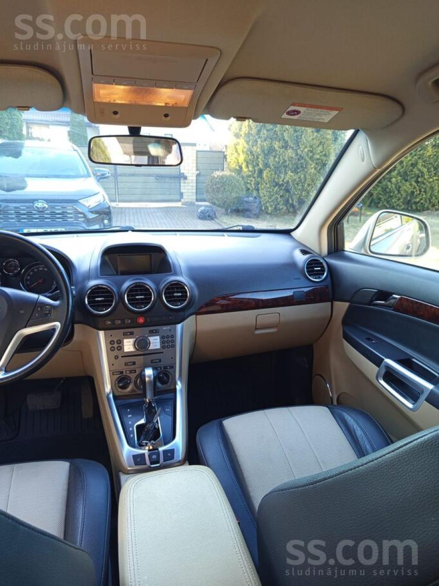 Opel Antara 2012 in Riga, with an engine capacity of 2.20 L and mileage of 220 thousand km for 4450 €, photo 8 on AUTOMOTO.COM.LV