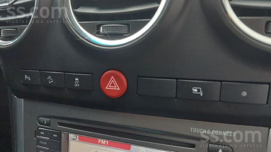 Opel Antara 2012 in Riga, with an engine capacity of 2.20 L and mileage of 135 thousand km for 4750 €, photo 25 on AUTOMOTO.COM.LV