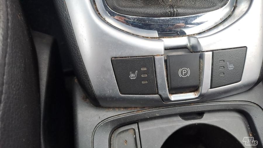 Opel Antara 2013 Viļņa, ar dzinēja tilpumu 2.20 L un nobraukumu 204 tūkst. km par 3650 €, foto 15 vietnē AUTOMOTO.COM.LV
