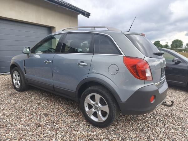 Opel Antara 2013 in Druskininkai, with an engine capacity of 2.20 L and mileage of 240 thousand km for 5200 €, photo 4 on AUTOMOTO.COM.LV