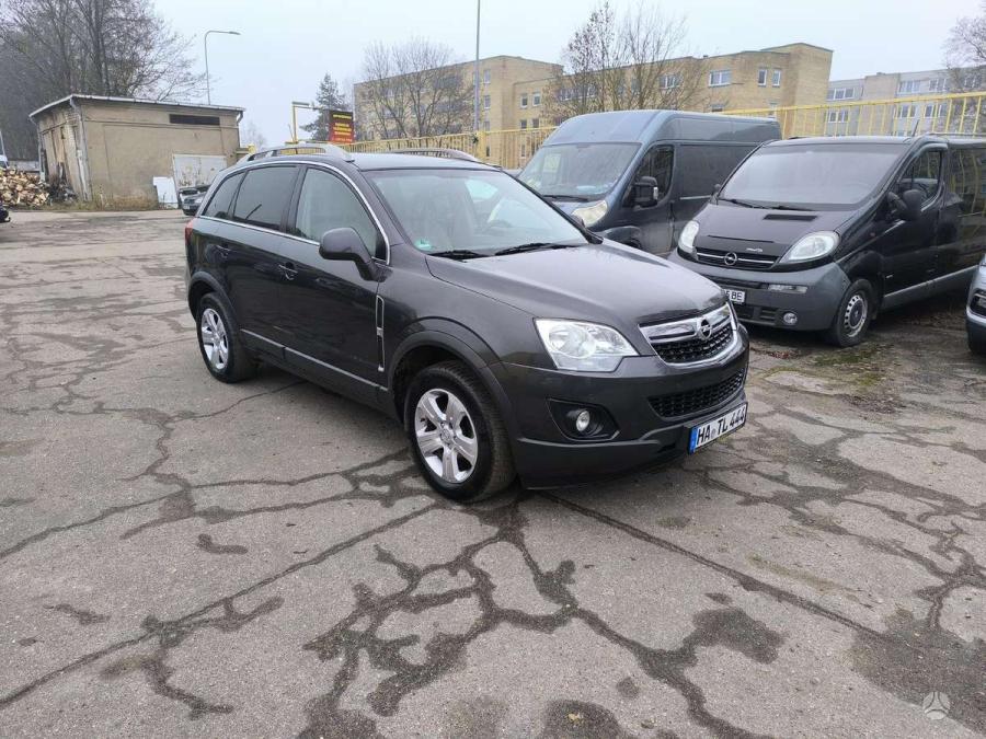 Opel Antara 2014 in Siauliai, with an engine capacity of 2.20 L and mileage of 192 thousand km for 5150 €, photo 3 on AUTOMOTO.COM.LV