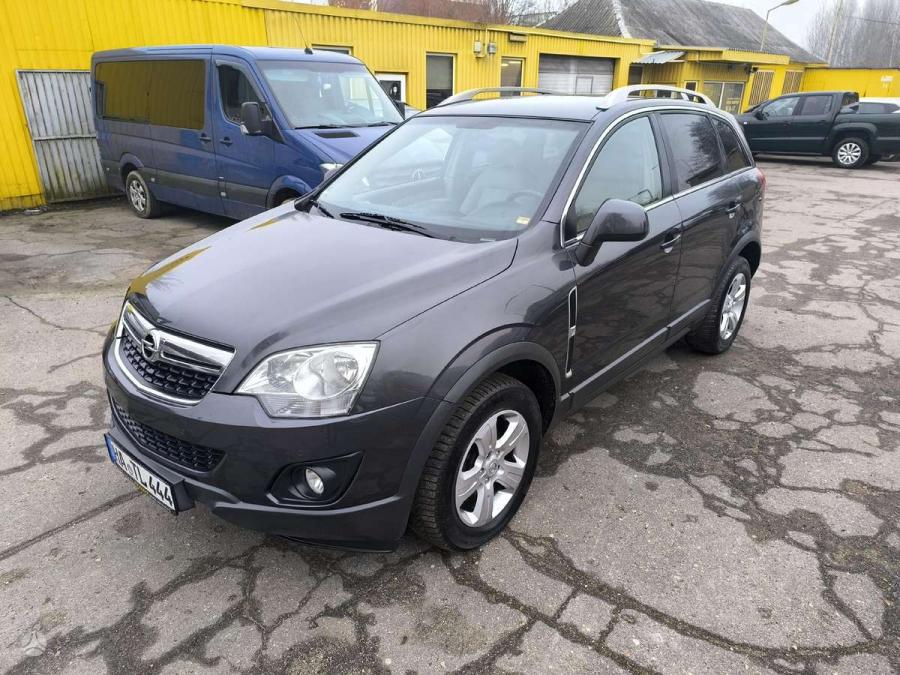 Opel Antara 2014 in Siauliai, with an engine capacity of 2.20 L and mileage of 192 thousand km for 5150 €, photo 4 on AUTOMOTO.COM.LV