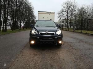 Green Opel Antara 2009 in Ukmerge, with an engine capacity of 1.99 L and mileage of 282 thousand km for 3850 €, photo  on AUTOMOTO.COM.LV