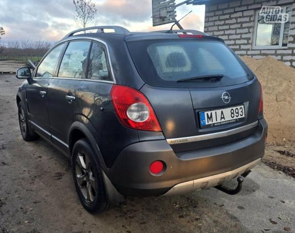 Pelēks Opel Antara 2006 Šauļi, ar dzinēja tilpumu 2.00 L un nobraukumu 240 tūkst. km par 2750 €, foto 1 vietnē AUTOMOTO.COM.LV