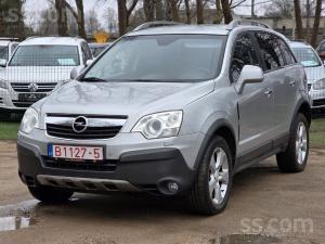 Pelēks Opel Antara 2007 Liepāja, ar dzinēja tilpumu 2.00 L un nobraukumu 265 tūkst. km par 2850 €, foto 1 vietnē AUTOMOTO.COM.LV