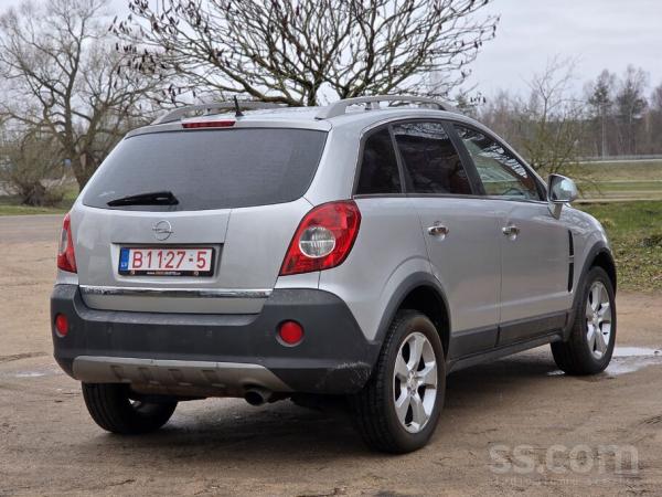 Pelēks Opel Antara 2007 Liepāja, ar dzinēja tilpumu 2.00 L un nobraukumu 265 tūkst. km par 7450 €, foto 5 vietnē AUTOMOTO.COM.LV