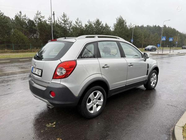 Grey Opel Antara 2007 in Vilnius, with an engine capacity of 1.99 L and mileage of 300 thousand km for 2000 €, photo 3 on AUTOMOTO.COM.LV