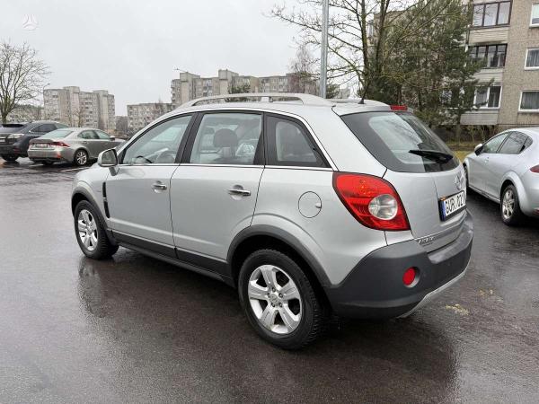 Grey Opel Antara 2007 in Vilnius, with an engine capacity of 1.99 L and mileage of 300 thousand km for 2000 €, photo 4 on AUTOMOTO.COM.LV