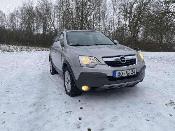 Grey Opel Antara 2007 in Vilnius, with an engine capacity of 1.99 L and mileage of 183 thousand km for 3000 €, photo 2 on AUTOMOTO.COM.LV