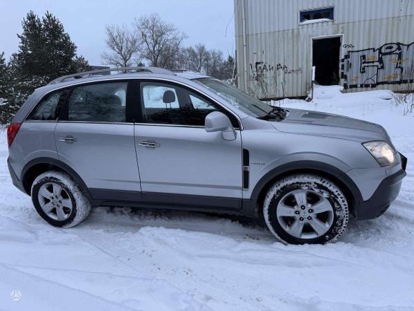 Grey Opel Antara 2007 in Vilnius, with an engine capacity of 1.99 L and mileage of 380 thousand km for 2000 €, photo 4 on AUTOMOTO.COM.LV