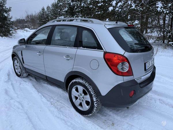 Grey Opel Antara 2007 in Vilnius, with an engine capacity of 1.99 L and mileage of 380 thousand km for 2000 €, photo 5 on AUTOMOTO.COM.LV