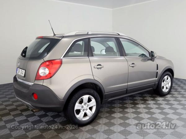 Grey Opel Antara 2007 in Tallinn, with an engine capacity of 2.00 L and mileage of 233 thousand km for 2499 €, photo 3 on AUTOMOTO.COM.LV