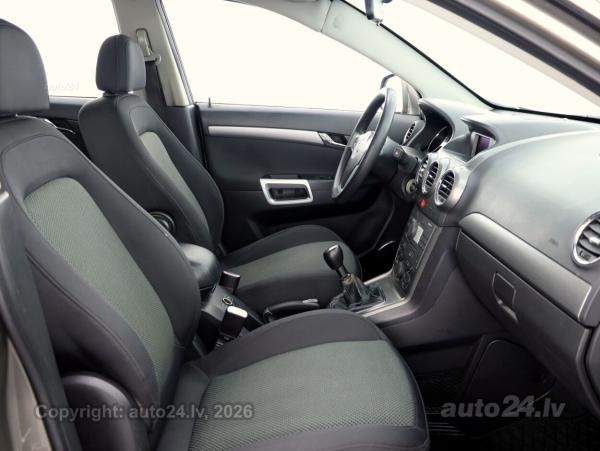 Grey Opel Antara 2007 in Tallinn, with an engine capacity of 2.00 L and mileage of 233 thousand km for 2499 €, photo 6 on AUTOMOTO.COM.LV