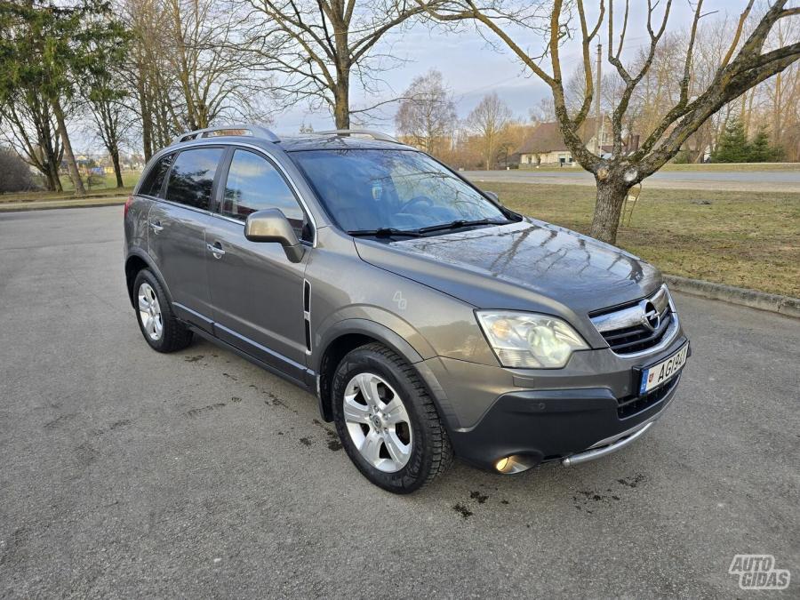 Grey Opel Antara 2007 in Radviliskis, with an engine capacity of 2.00 L and mileage of 237 thousand km for 2850 €, photo 2 on AUTOMOTO.COM.LV