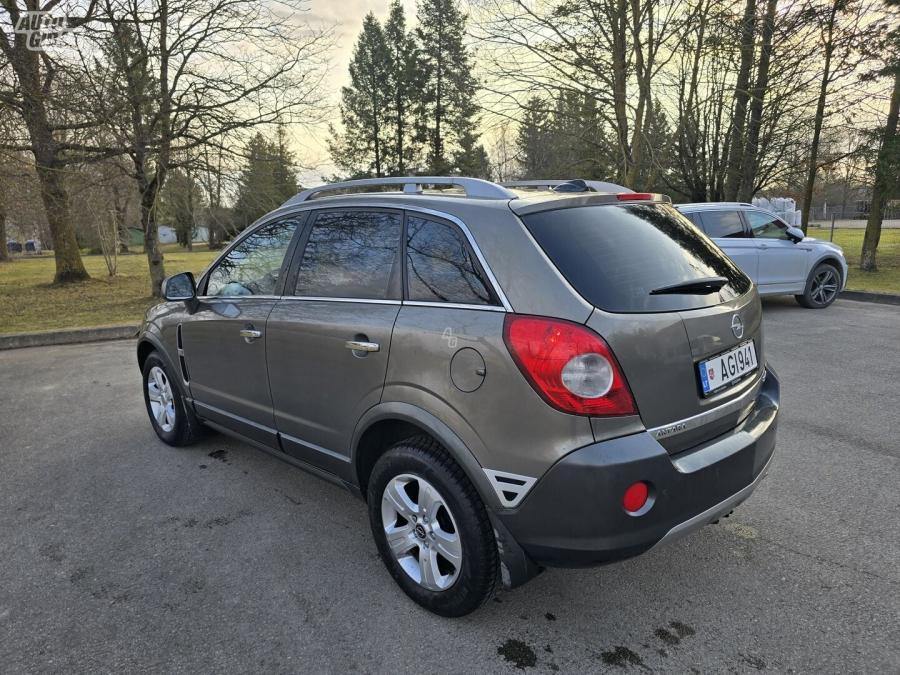 Grey Opel Antara 2007 in Radviliskis, with an engine capacity of 2.00 L and mileage of 237 thousand km for 2850 €, photo 4 on AUTOMOTO.COM.LV
