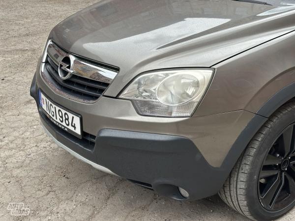 Grey Opel Antara 2007 in Siauliai, with an engine capacity of 2.40 L and mileage of 290 thousand km for 2750 €, photo 5 on AUTOMOTO.COM.LV