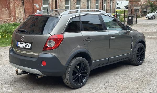Grey Opel Antara 2007 in Siauliai, with an engine capacity of 2.40 L and mileage of 290 thousand km for 2750 €, photo 9 on AUTOMOTO.COM.LV
