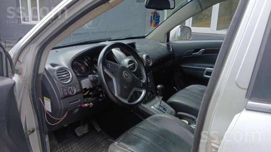 Grey Opel Antara 2007 in Cesis, with an engine capacity of 2.00 L and mileage of 0 thousand km for 750 €, photo 6 on AUTOMOTO.COM.LV