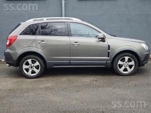 Pelēks Opel Antara 2007 Ogre, ar dzinēja tilpumu 2.00 L un nobraukumu 259 tūkst. km par 3795 €, foto 4 vietnē AUTOMOTO.COM.LV
