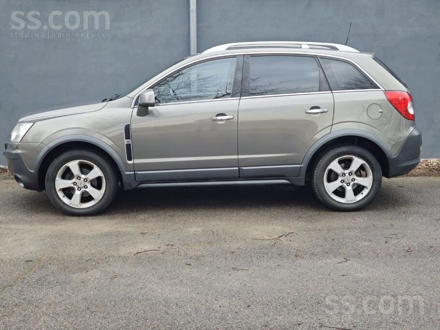 Pelēks Opel Antara 2007 Ogre, ar dzinēja tilpumu 2.00 L un nobraukumu 259 tūkst. km par 3795 €, foto 5 vietnē AUTOMOTO.COM.LV