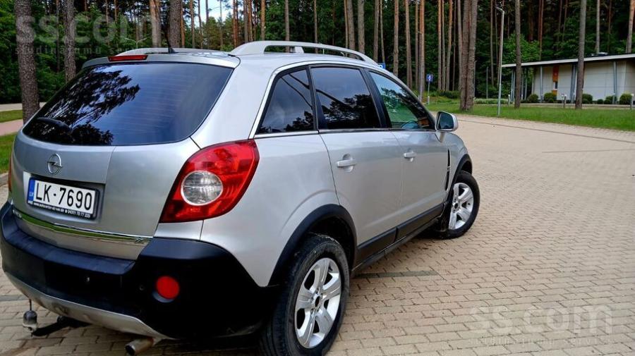 Grey Opel Antara 2007 in Ogre, with an engine capacity of 2.40 L and mileage of 323 thousand km for 2995 €, photo 8 on AUTOMOTO.COM.LV