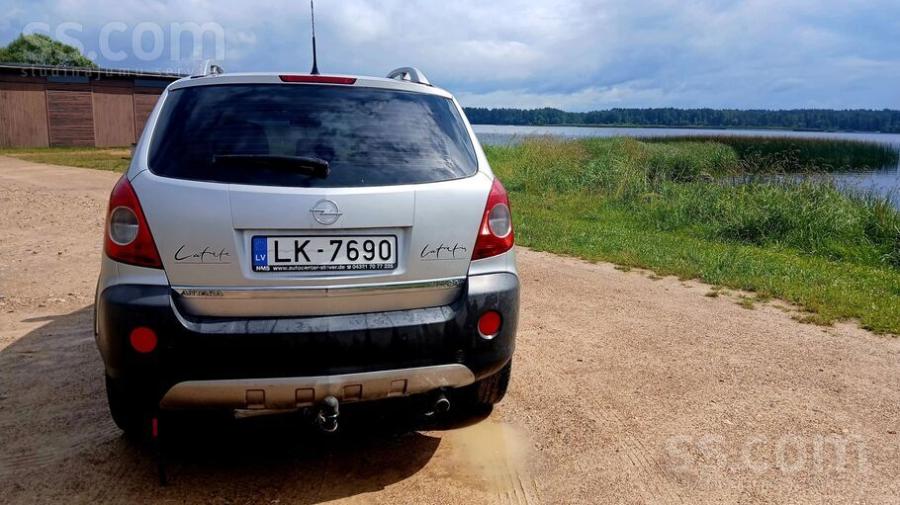 Pelēks Opel Antara 2007 Ogre, ar dzinēja tilpumu 2.40 L un nobraukumu 317 tūkst. km par 2995 €, foto 7 vietnē AUTOMOTO.COM.LV