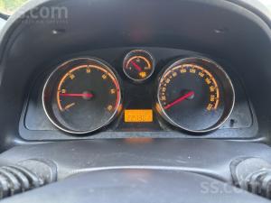 Pelēks Opel Antara 2007 Ogre, ar dzinēja tilpumu 2.00 L un nobraukumu 222 tūkst. km par 2280 €, foto 16 vietnē AUTOMOTO.COM.LV