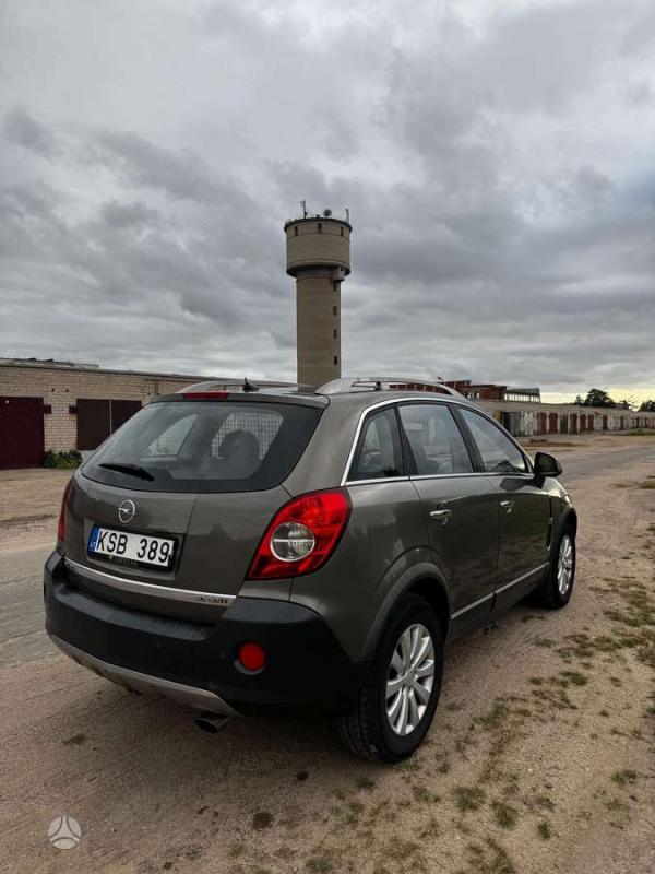 Grey Opel Antara 2007 in Mazeikiai, with an engine capacity of 1.99 L and mileage of 292 thousand km for 2500 €, photo 4 on AUTOMOTO.COM.LV