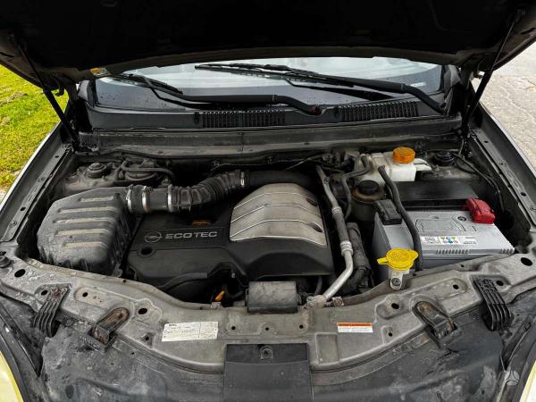Grey Opel Antara 2007 in Mazeikiai, with an engine capacity of 1.99 L and mileage of 292 thousand km for 2500 €, photo 8 on AUTOMOTO.COM.LV