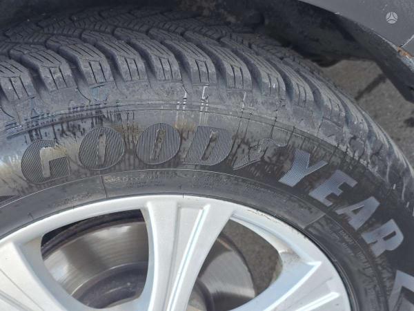 Opel Antara 2007 Šauļi vietnē Pelēks Opel Antara 2007 Šauļi, ar dzinēja tilpumu 2.00 L un nobraukumu 195 tūkst. km par 2550 €, foto 9 vietnē AUTOMOTO.COM.LV