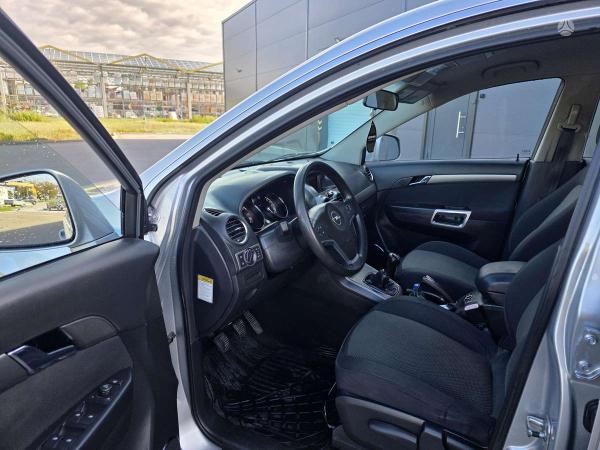 Opel Antara 2007 Šauļi vietnē Pelēks Opel Antara 2007 Šauļi, ar dzinēja tilpumu 2.00 L un nobraukumu 195 tūkst. km par 2550 €, foto 10 vietnē AUTOMOTO.COM.LV