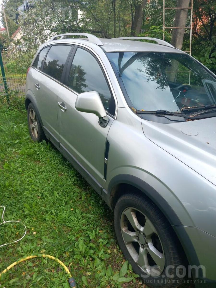 Grey Opel Antara 2007 in Jekabpils, with an engine capacity of 2.00 L and mileage of 315 thousand km for 1450 €, photo 6 on AUTOMOTO.COM.LV
