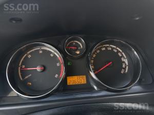 Grey Opel Antara 2007 in Riga, with an engine capacity of 2.00 L and mileage of 237 thousand km for 2290 €, photo 11 on AUTOMOTO.COM.LV