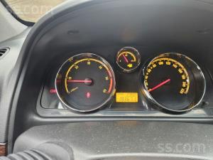 Pelēks Opel Antara 2007 Jūrmala, ar dzinēja tilpumu 2.00 L un nobraukumu 193 tūkst. km par 3150 €, foto 15 vietnē AUTOMOTO.COM.LV