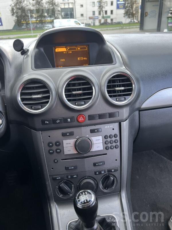 Pelēks Opel Antara 2007 Rīga, ar dzinēja tilpumu 2.00 L un nobraukumu 224 tūkst. km par 2500 €, foto 8 vietnē AUTOMOTO.COM.LV
