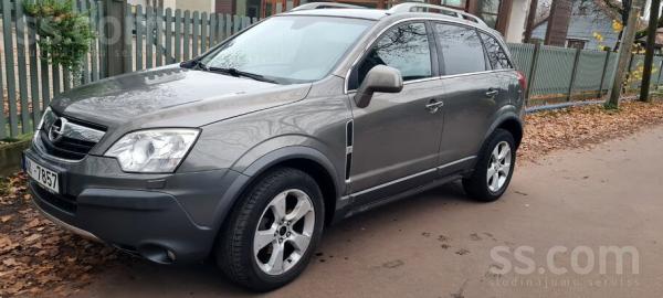 Grey Opel Antara 2008 in Riga, with an engine capacity of 2.00 L and mileage of 195 thousand km for 3500 €, photo 1 on AUTOMOTO.COM.LV