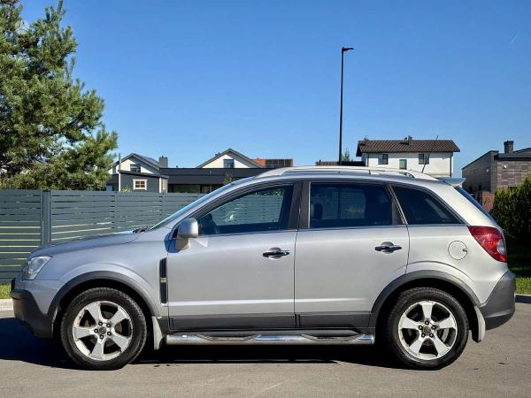 Pelēks Opel Antara 2008 Viļņa, ar dzinēja tilpumu 1.99 L un nobraukumu 270 tūkst. km par 3300 €, foto 2 vietnē AUTOMOTO.COM.LV