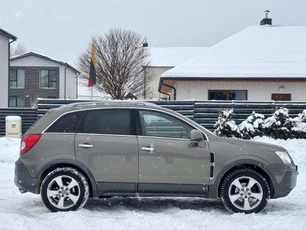Grey Opel Antara 2008 in Vilnius, with an engine capacity of 1.99 L and mileage of 257 thousand km for 3300 €, photo 6 on AUTOMOTO.COM.LV