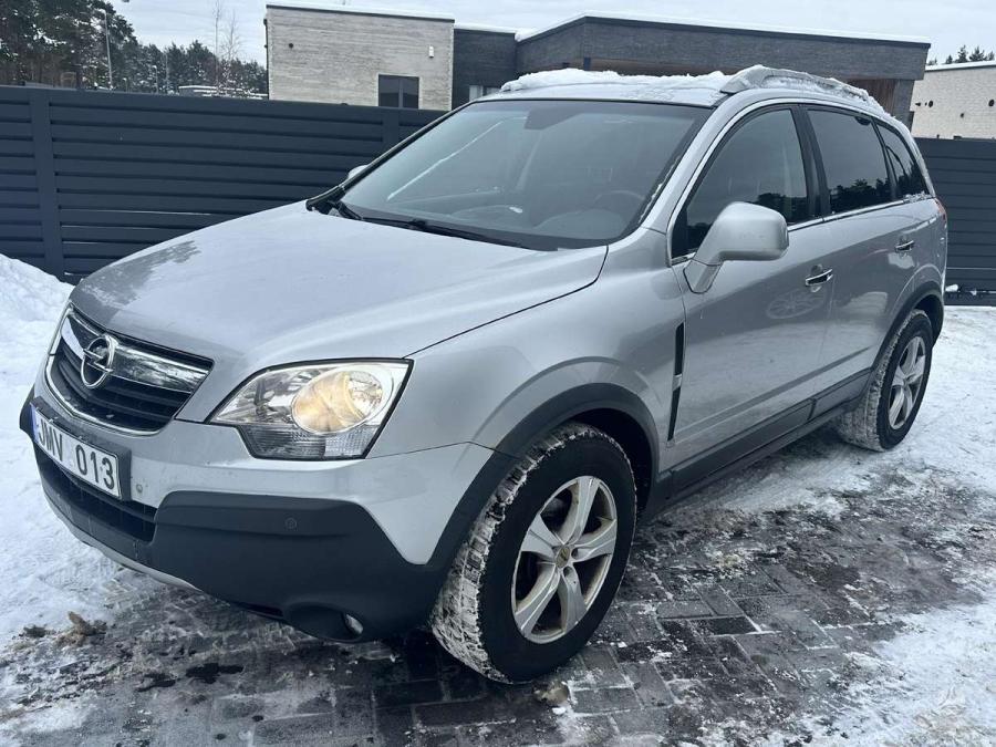 Pelēks Opel Antara 2008 Viļņa, ar dzinēja tilpumu 1.99 L un nobraukumu 296 tūkst. km par 2950 €, foto 1 vietnē AUTOMOTO.COM.LV