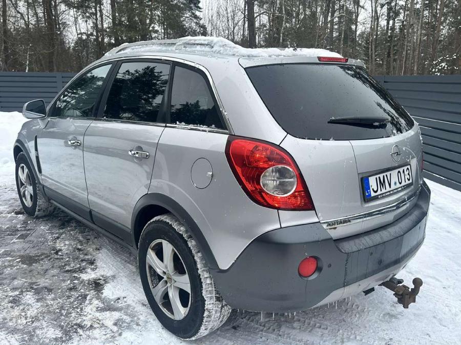 Pelēks Opel Antara 2008 Viļņa, ar dzinēja tilpumu 1.99 L un nobraukumu 296 tūkst. km par 2950 €, foto 4 vietnē AUTOMOTO.COM.LV
