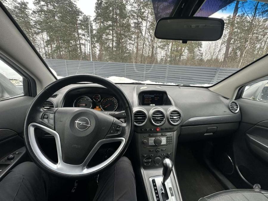 Pelēks Opel Antara 2008 Viļņa, ar dzinēja tilpumu 1.99 L un nobraukumu 296 tūkst. km par 2950 €, foto 7 vietnē AUTOMOTO.COM.LV