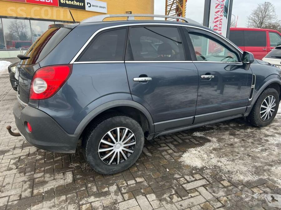 Pelēks Opel Antara 2008 Ventspils, ar dzinēja tilpumu 2.00 L un nobraukumu 339 tūkst. km par 2990 €, foto 4 vietnē AUTOMOTO.COM.LV
