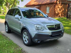 Pelēks Opel Antara 2008 Tauragė, ar dzinēja tilpumu 1.99 L un nobraukumu 237 tūkst. km par 3999 €, foto  vietnē AUTOMOTO.COM.LV
