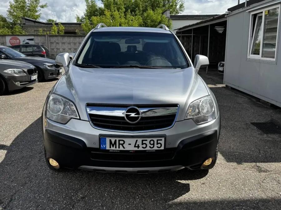 Grey Opel Antara 2008 in Daugavpils, with an engine capacity of 2.00 L and mileage of 196 thousand km for 4350 €, photo 3 on AUTOMOTO.COM.LV