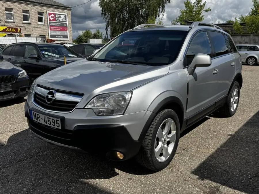 Grey Opel Antara 2008 in Daugavpils, with an engine capacity of 2.00 L and mileage of 196 thousand km for 4350 €, photo 4 on AUTOMOTO.COM.LV