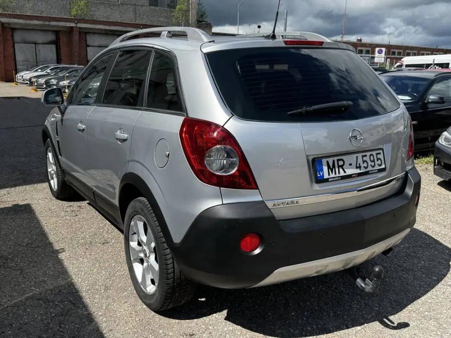 Grey Opel Antara 2008 in Daugavpils, with an engine capacity of 2.00 L and mileage of 196 thousand km for 4350 €, photo 5 on AUTOMOTO.COM.LV