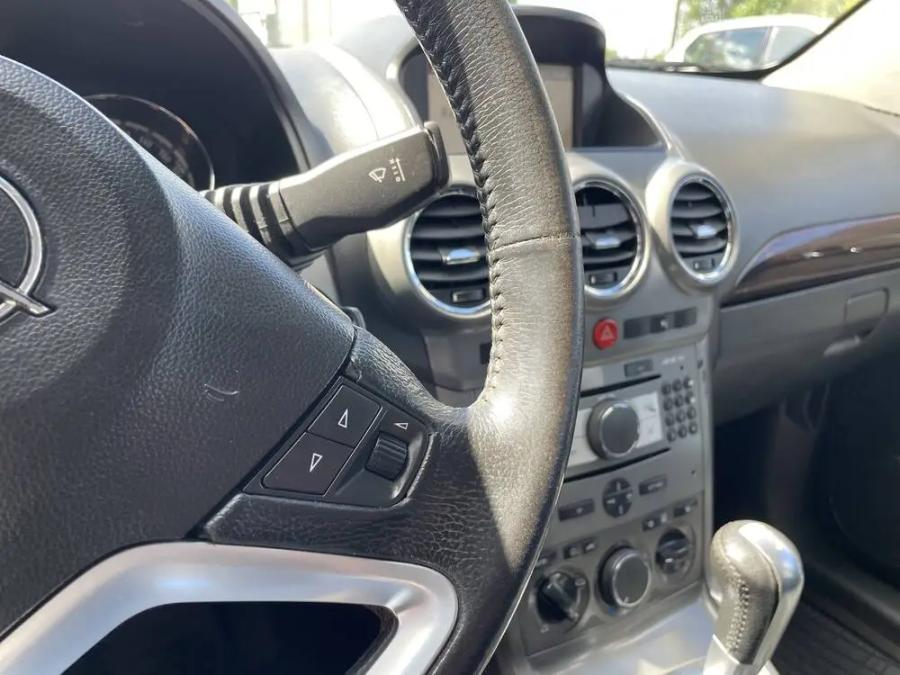 Pelēks Opel Antara 2008 Talsi, ar dzinēja tilpumu 2.00 L un nobraukumu 277 tūkst. km par 3600 €, foto 19 vietnē AUTOMOTO.COM.LV